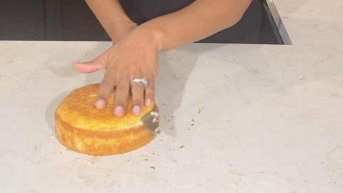 How to Level Cake Layers - Heaven My Cake