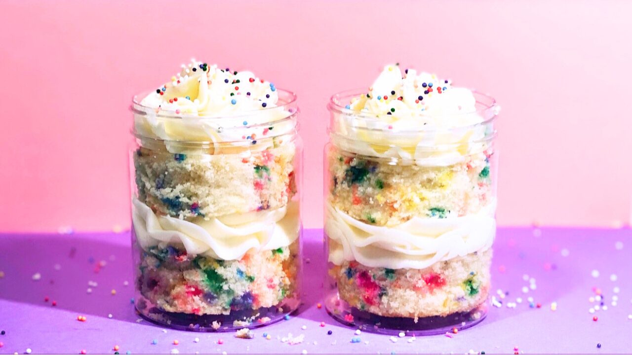 DIY Cake in a Jar: Fun & Easy Individual Dessert Guide - Heaven My Cake