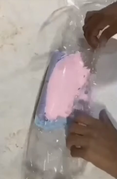 The Best Method to Pipe Multiple Colors Out of a Piping Bag ...